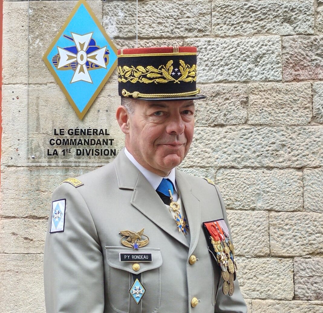 Pierre-Yves Rondeau a pris ses quartiers à l’Etat-Major de la 1ère ...