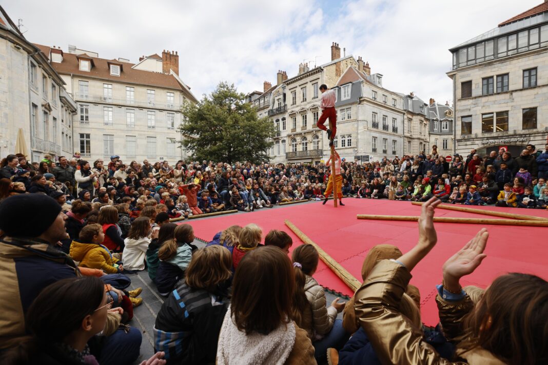 Besançon. Le Festival Du Bitume et des Plumes fête ses 10 ans à ...